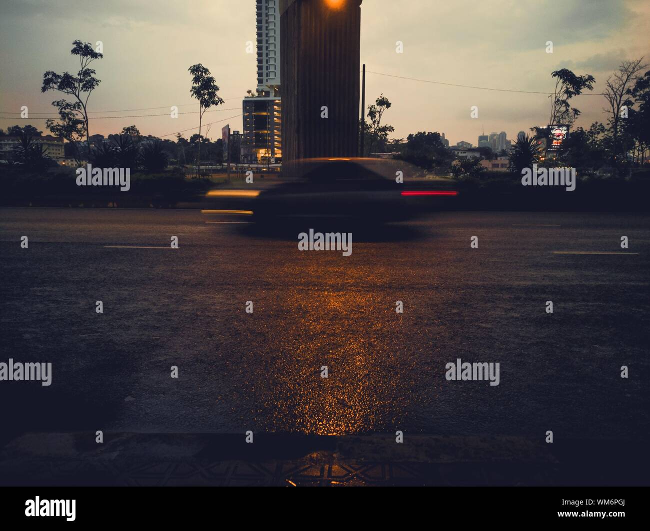 Car road city hi-res stock photography and images - Alamy