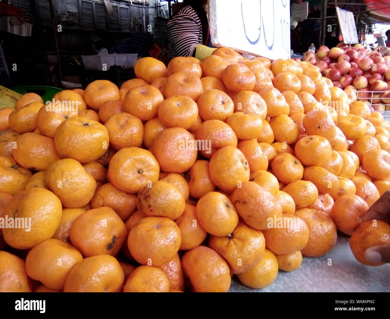 Very small orange fruits hi-res stock photography and images - Alamy