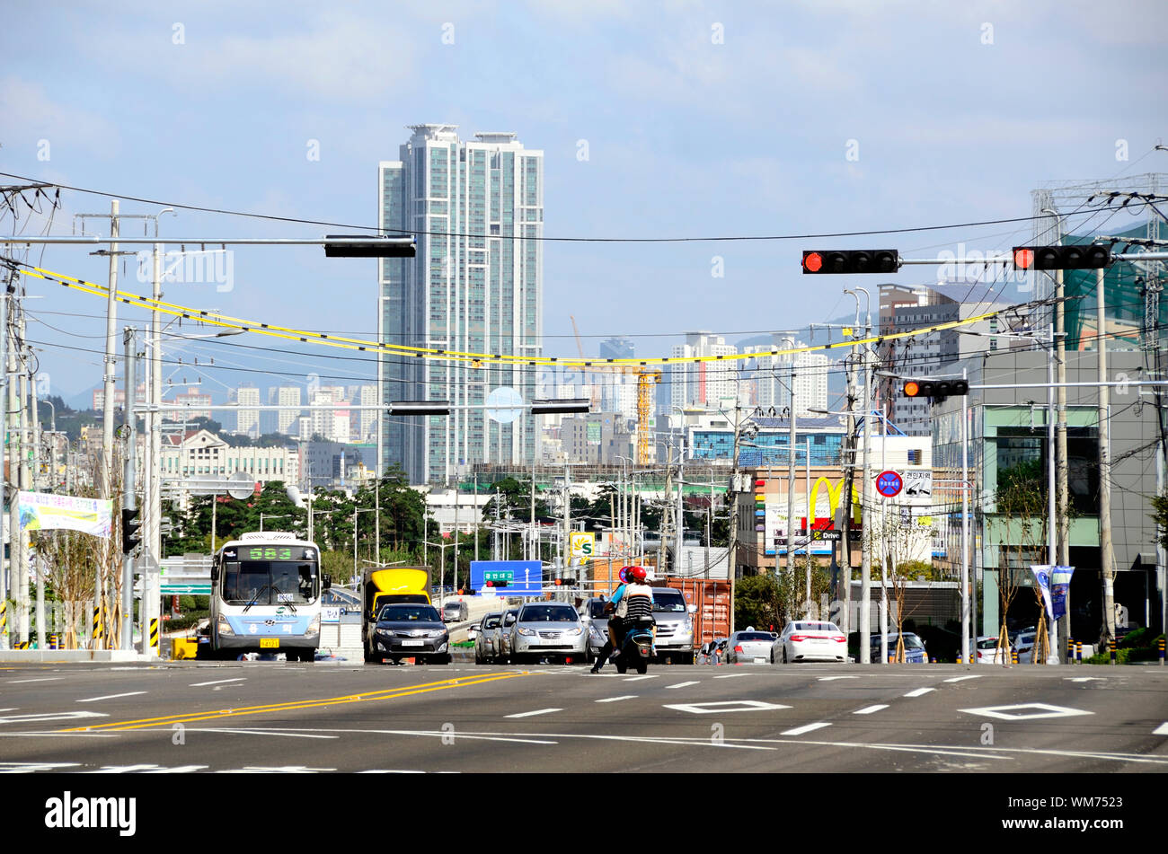 Hyundai korea harbour hi-res stock photography and images - Alamy