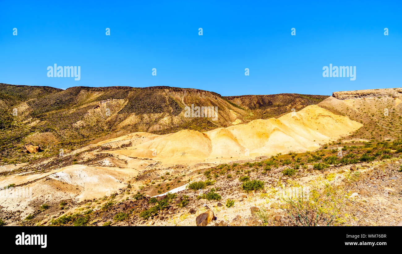 Semi desert landscape hi-res stock photography and images - Alamy