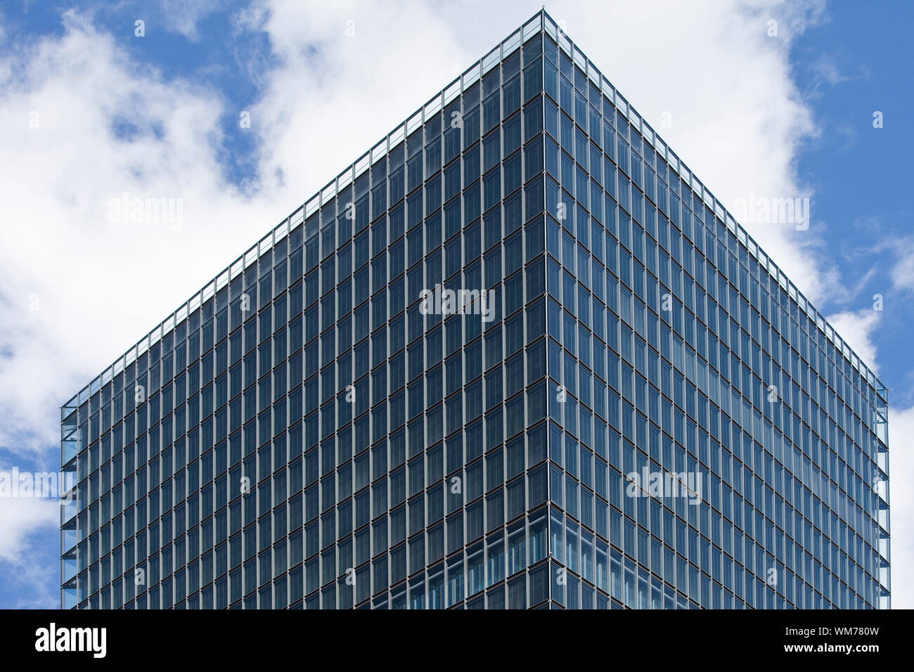 Modern office building Stock Photo - Alamy