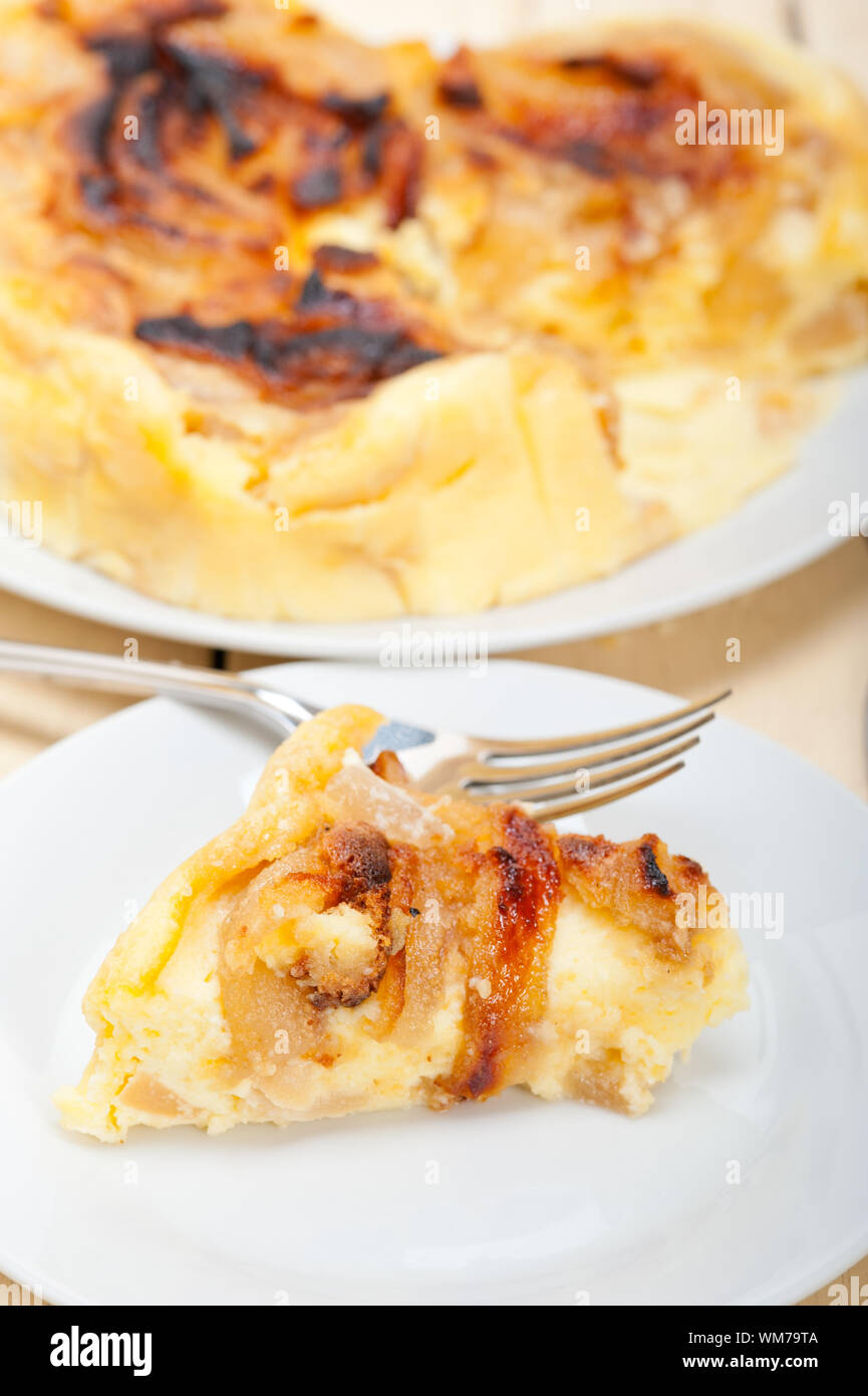 fresh baked homemade rustic pears pie macro closeup Stock Photo - Alamy