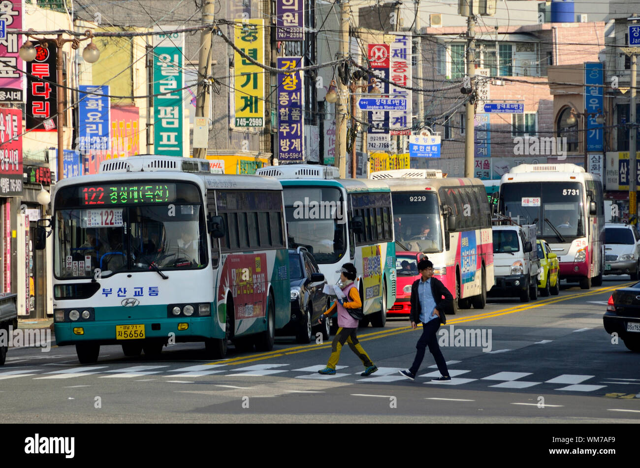 Hyundai buses hi-res stock photography and images - Alamy