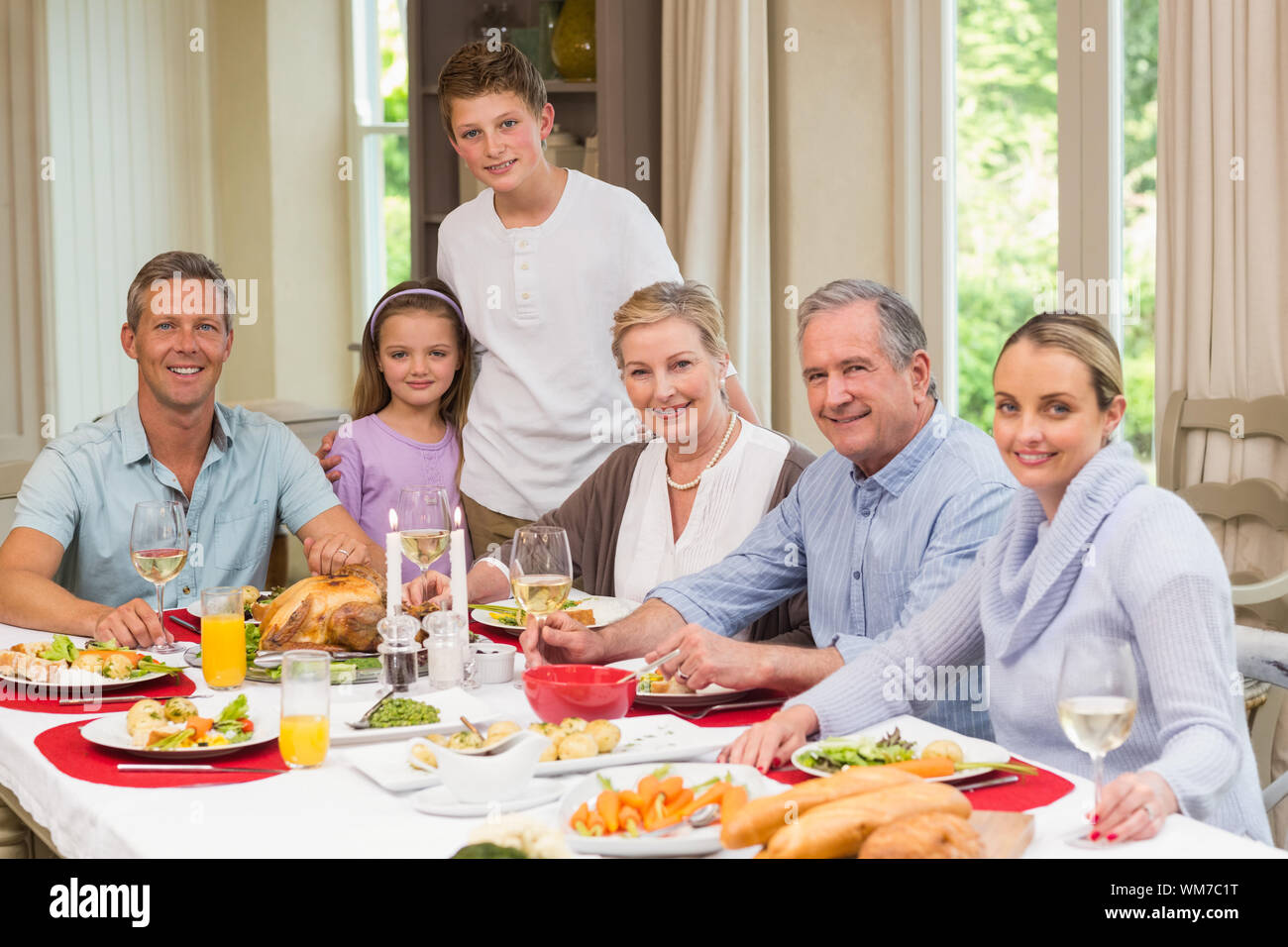 Extended family living together hi-res stock photography and images - Alamy