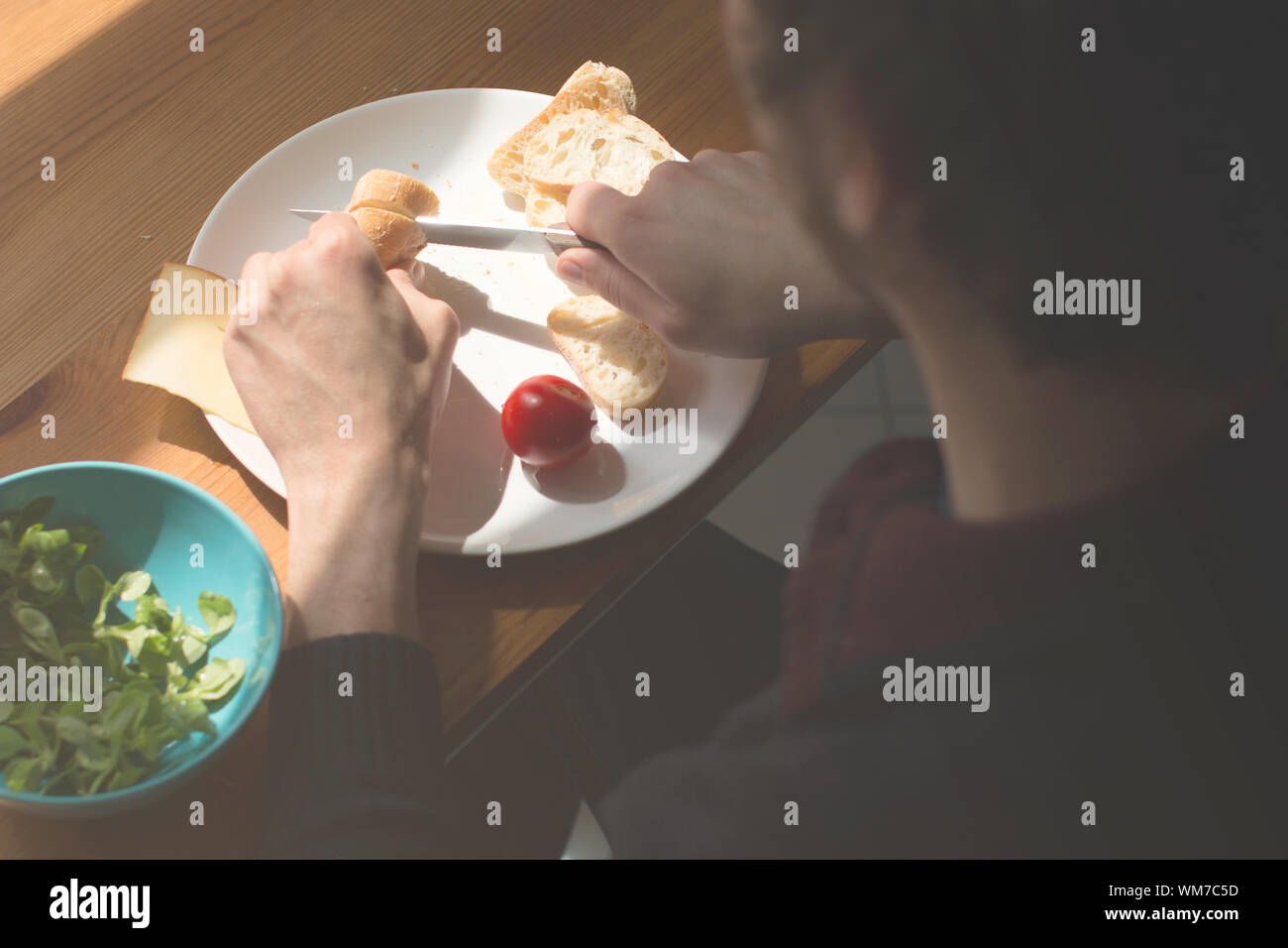 Man Eating Tomato High Resolution Stock Photography and Images - Alamy