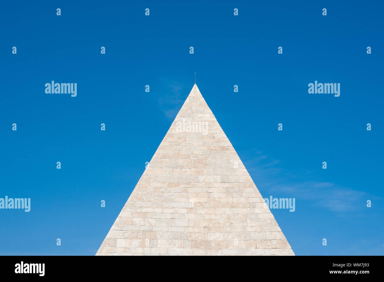 Blue pyramid hi-res stock photography and images - Alamy