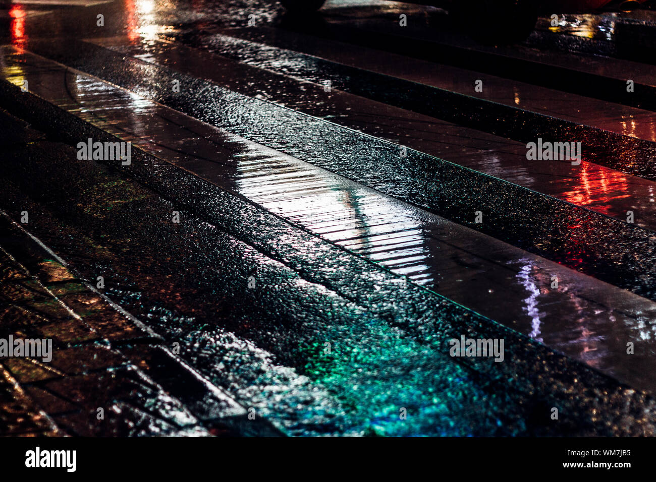 Wet Night Street High Resolution Stock Photography and Images - Alamy