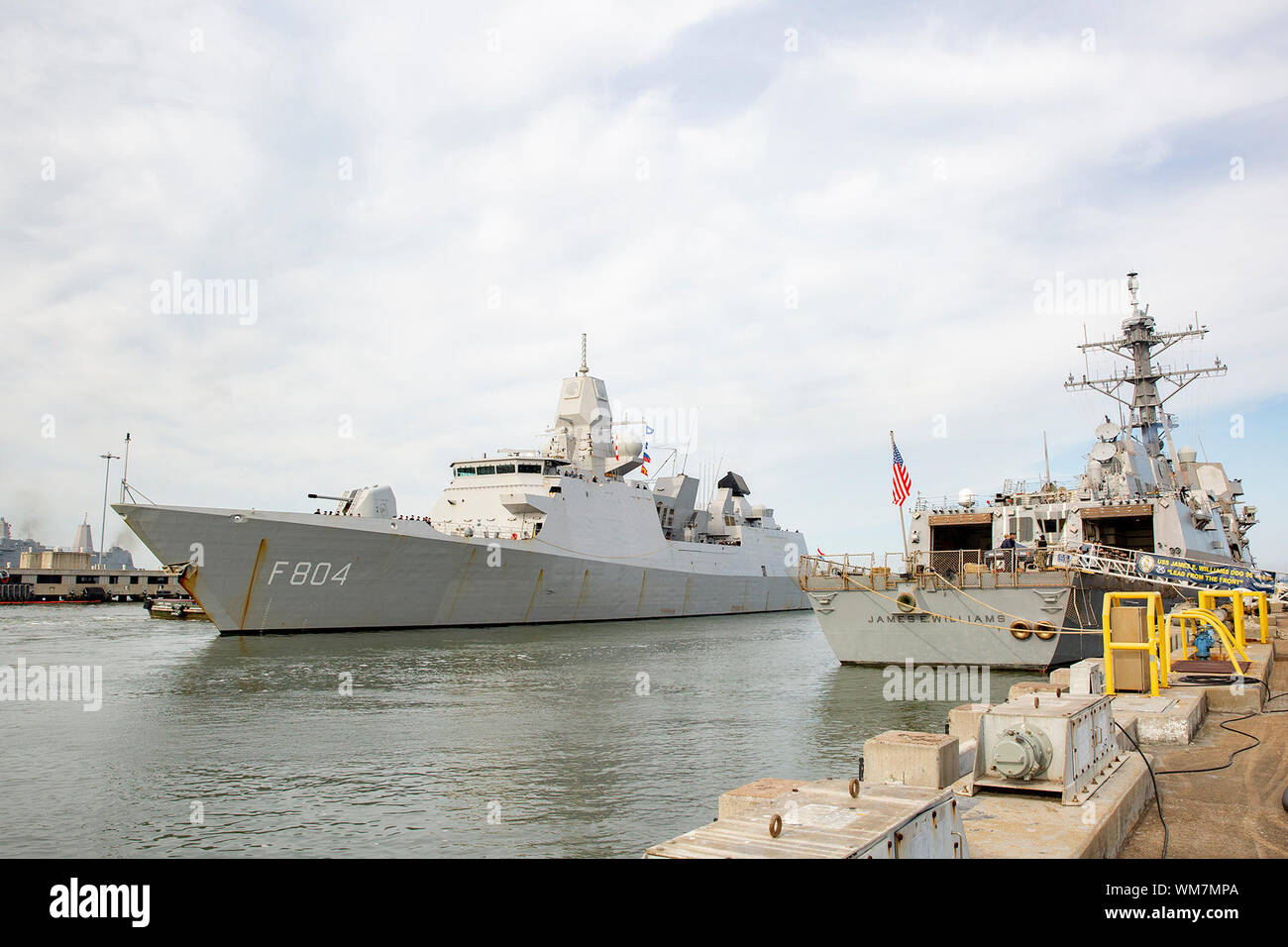Uss james e williams hi-res stock photography and images - Alamy