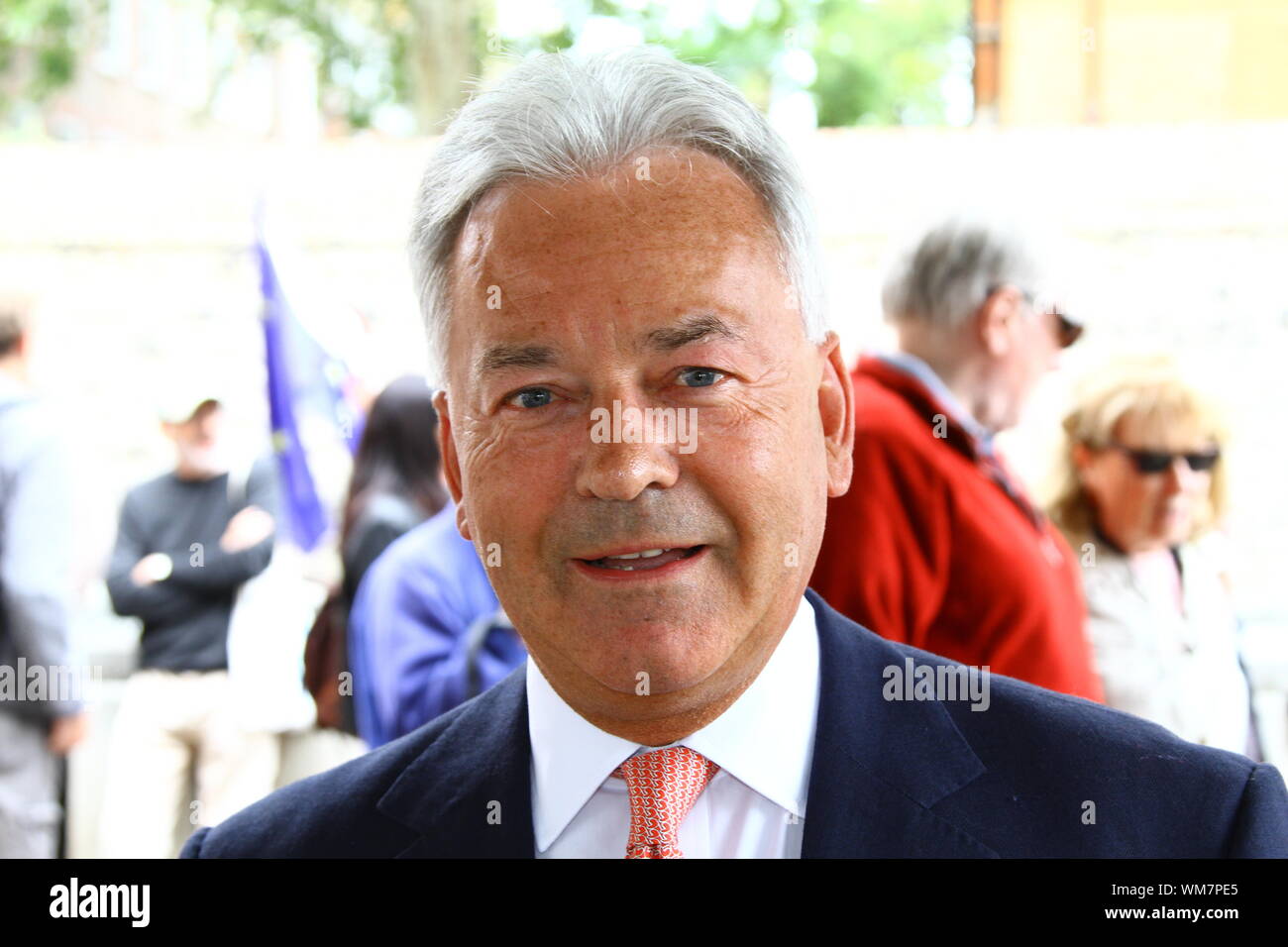SIR ALAN DUNCAN MP AT COLLEGE GREEN, WESTMINSTER 3RD SEPTEMBER 2019 ...