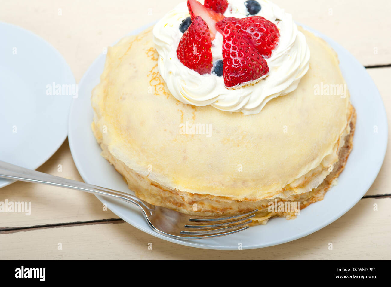 French layered cake hi-res stock photography and images - Alamy
