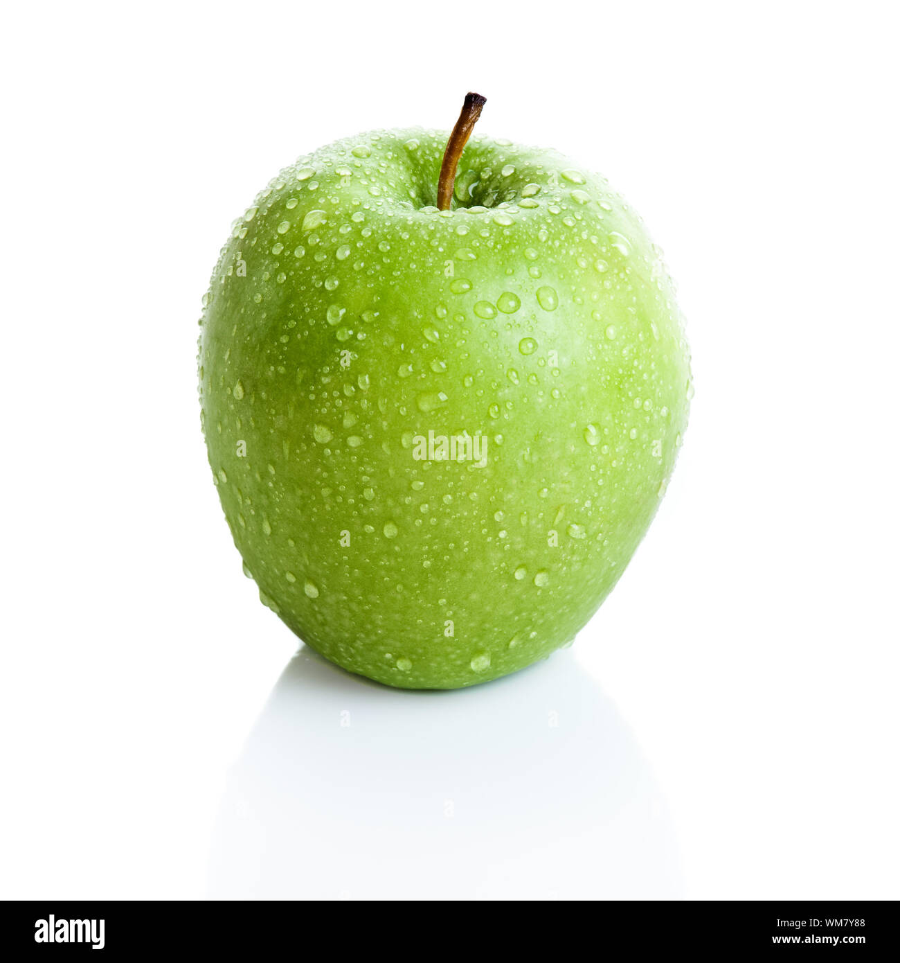 Fresh apple isolated over a white background Stock Photo - Alamy