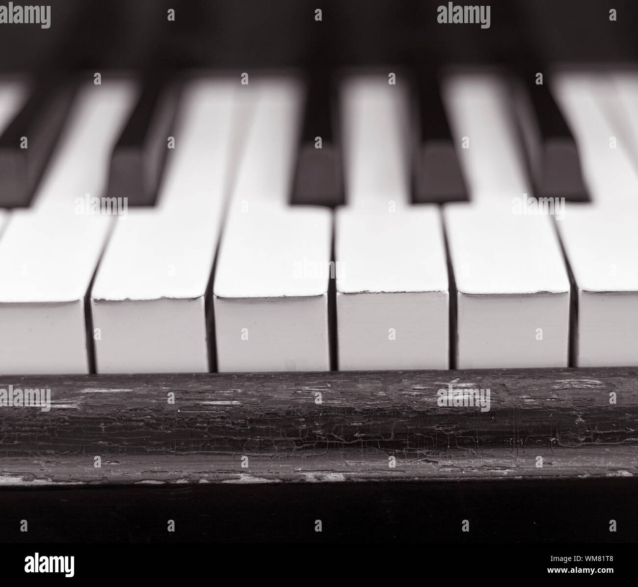 Close up of worn Piano Keys Stock Photo - Alamy