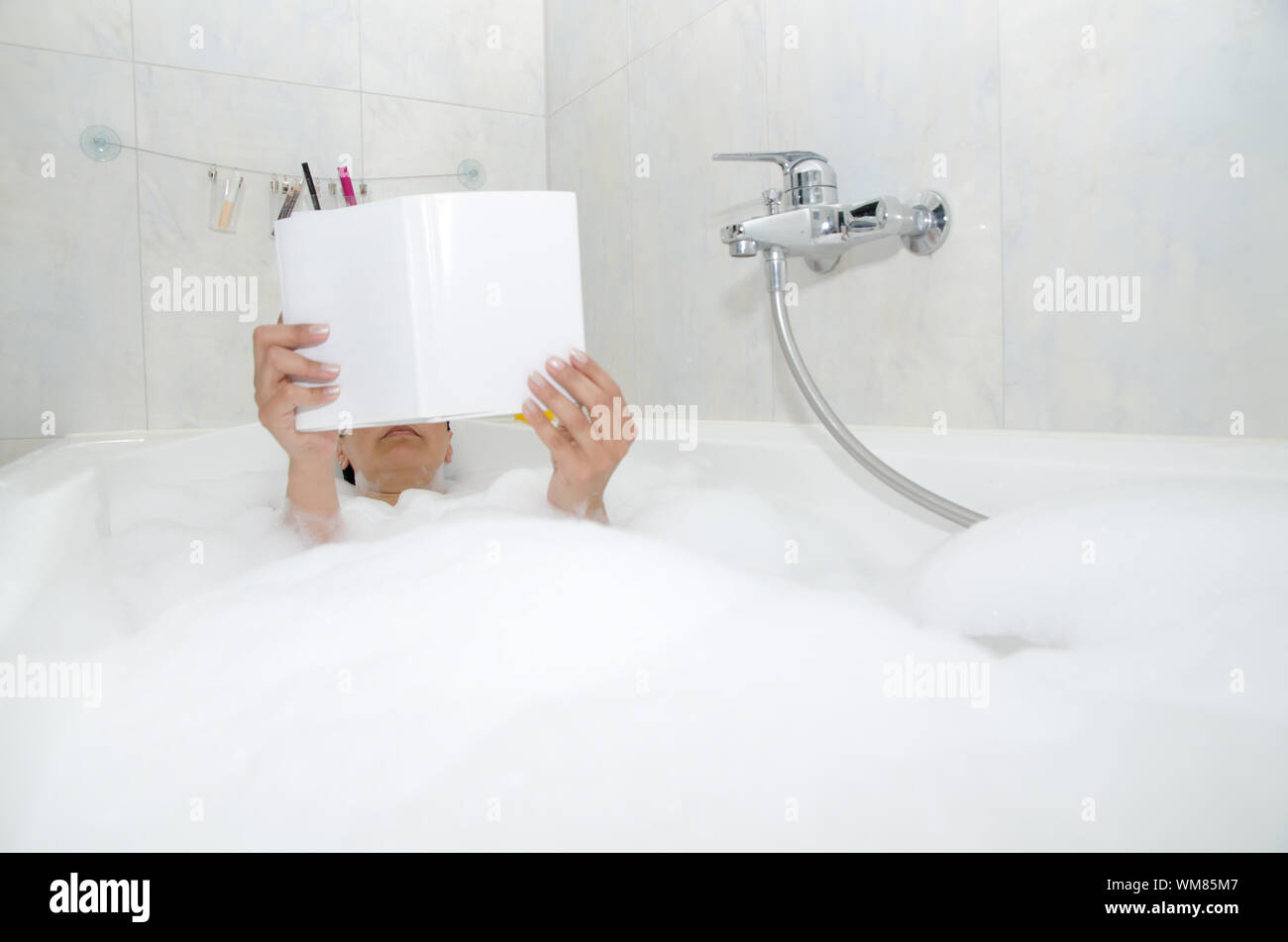 Reading In Bathtub High Resolution Stock Photography and Images - Alamy