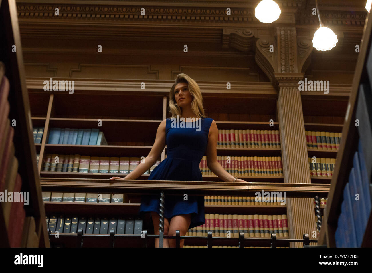 Woman library dreaming hi-res stock photography and images - Alamy