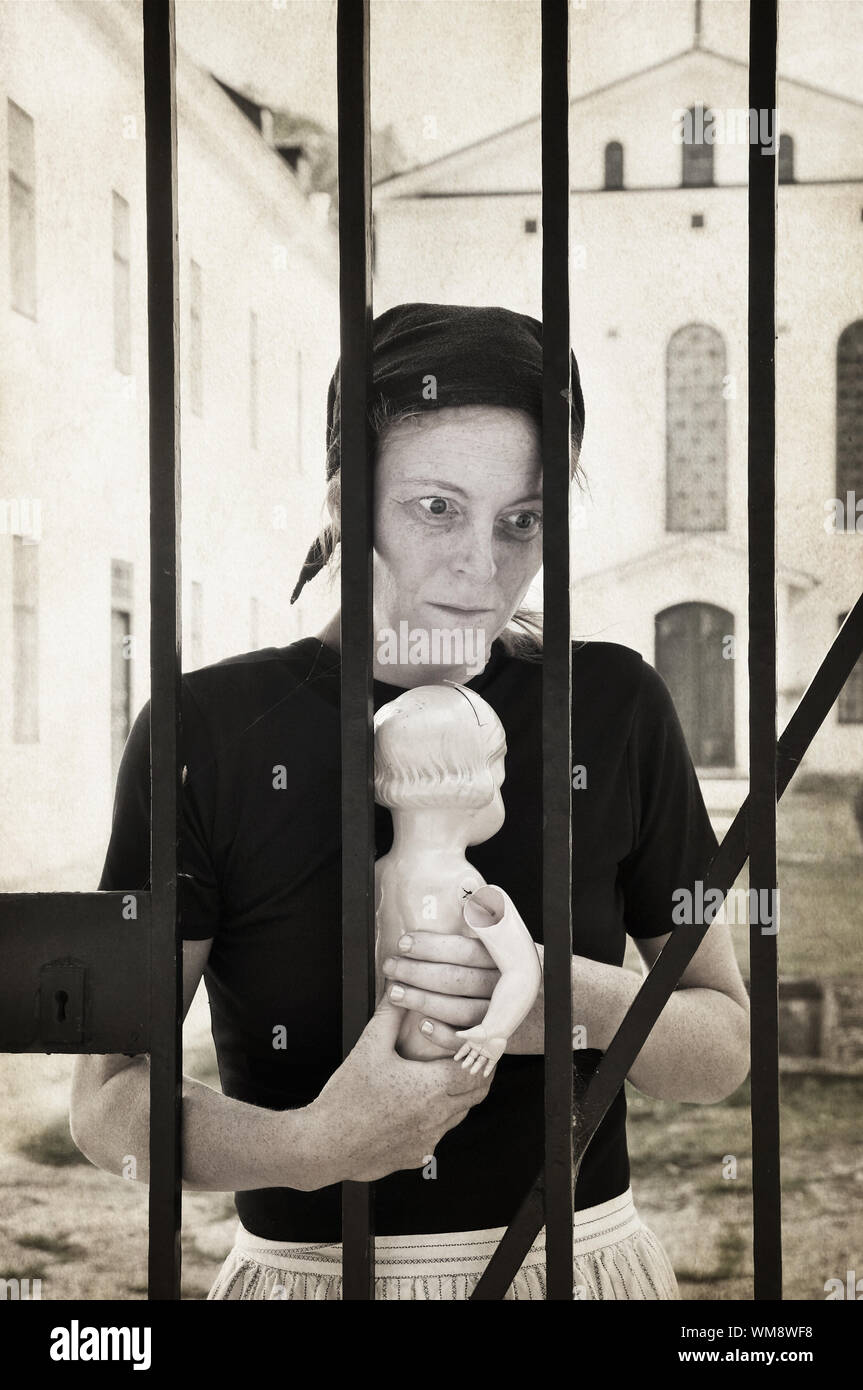 Behind the sad woman hi-res stock photography and images - Alamy