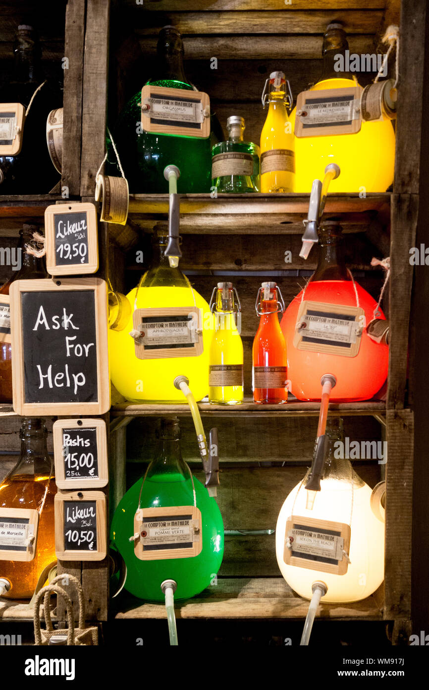 Alcohol containers hi-res stock photography and images - Alamy