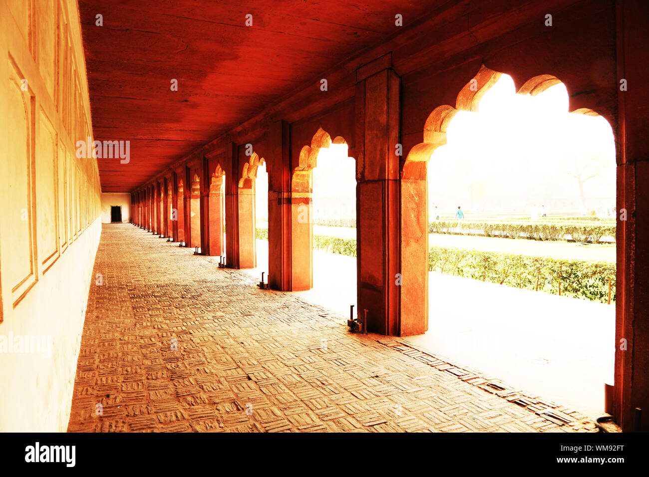 Colonnade wall hi-res stock photography and images - Alamy