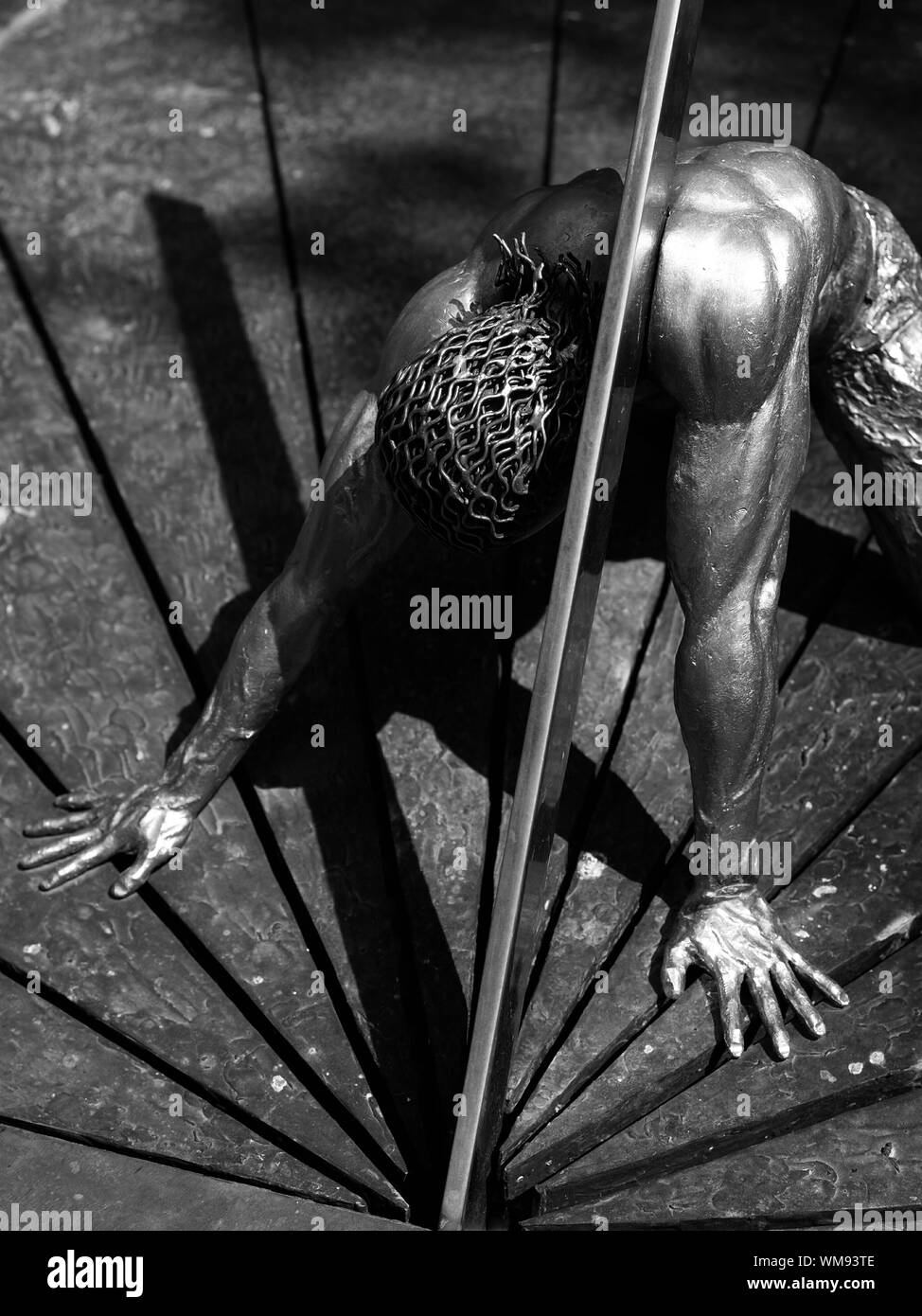 Muscular statue hi-res stock photography and images - Alamy