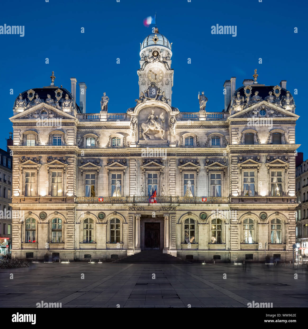 The famous terreaux square in lyon city hi-res stock photography and ...