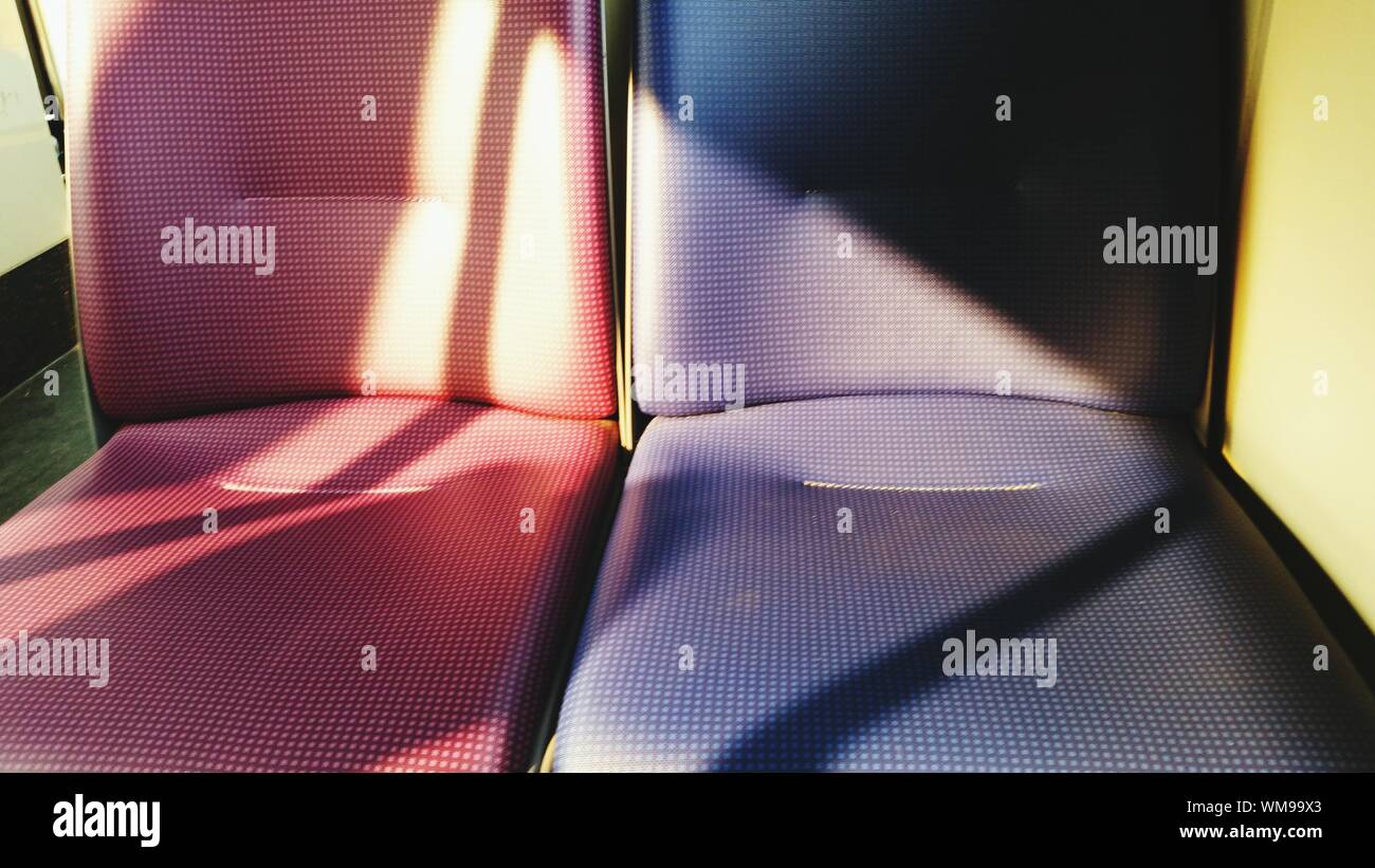 Empty bus seats hi-res stock photography and images - Alamy