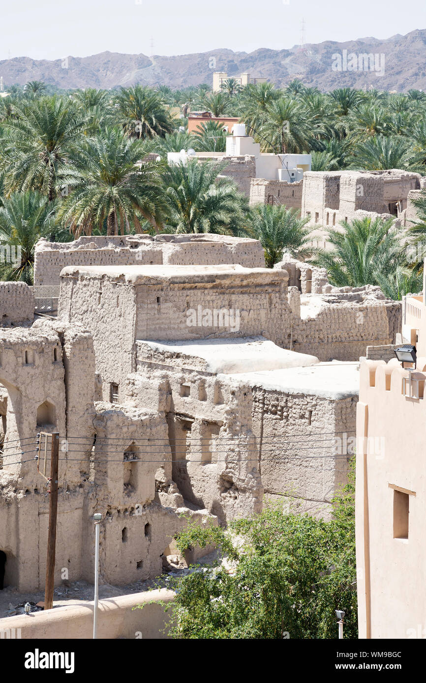 Traditional arabic historical nizwa fort hi-res stock photography and ...