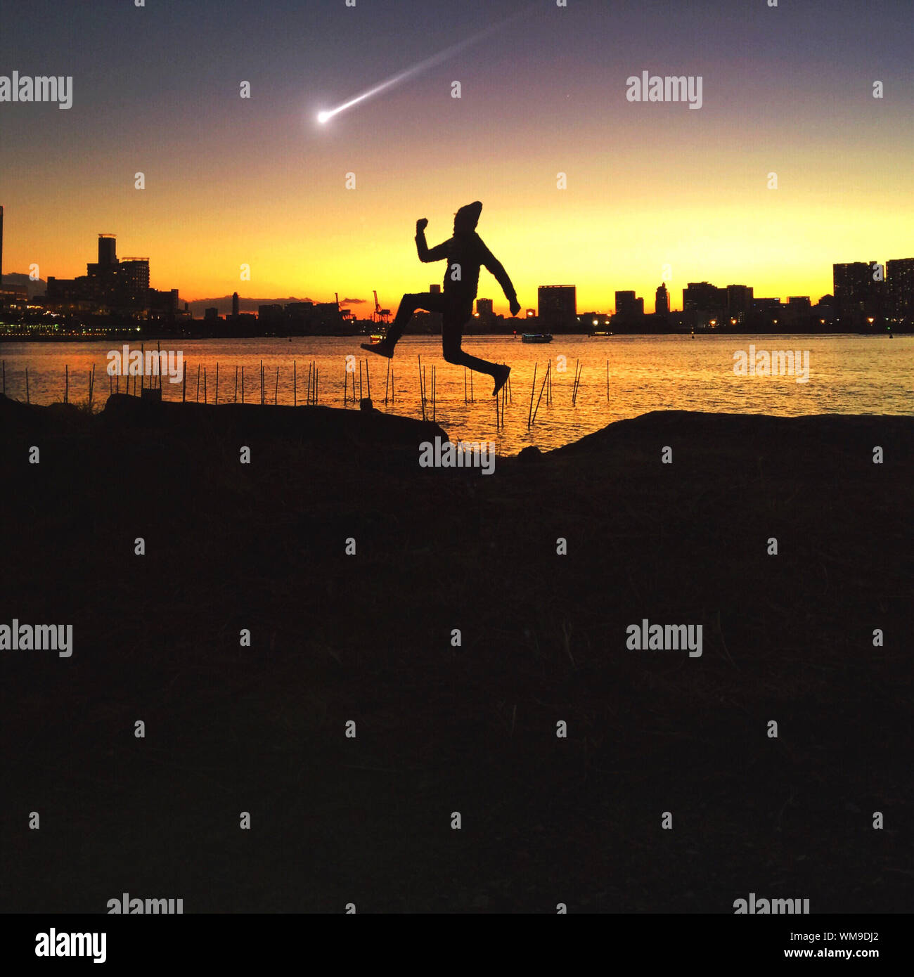 Shooting star sky hi-res stock photography and images - Alamy