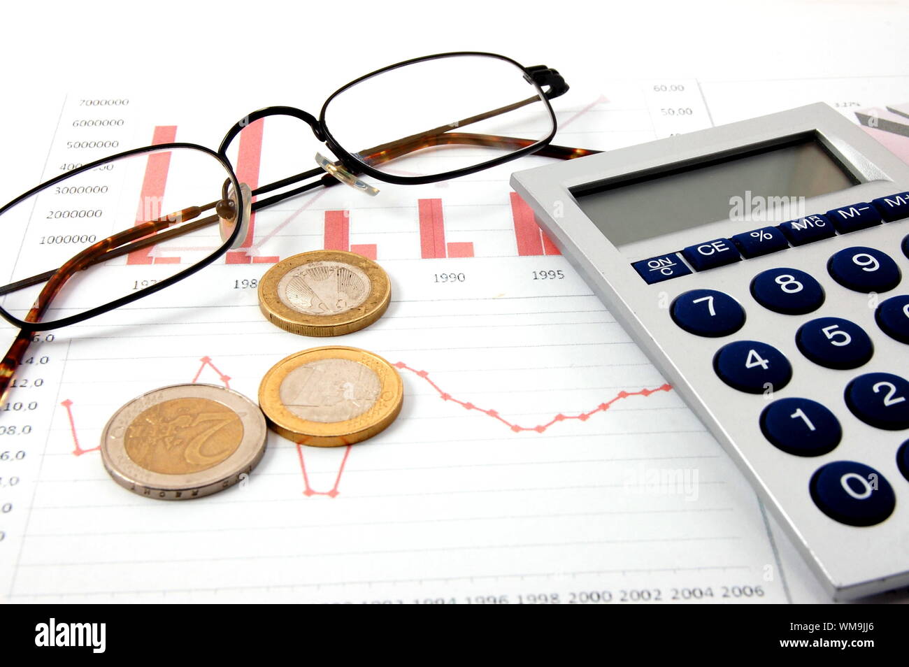 Chart showing rate exchange euro hi-res stock photography and images ...