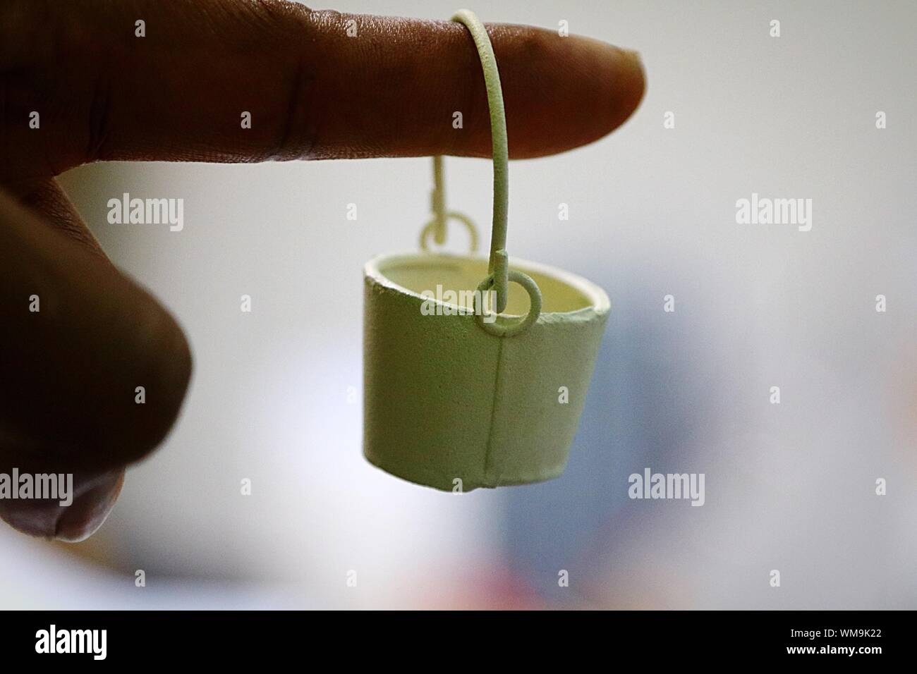 Bucket hand hi-res stock photography and images - Alamy