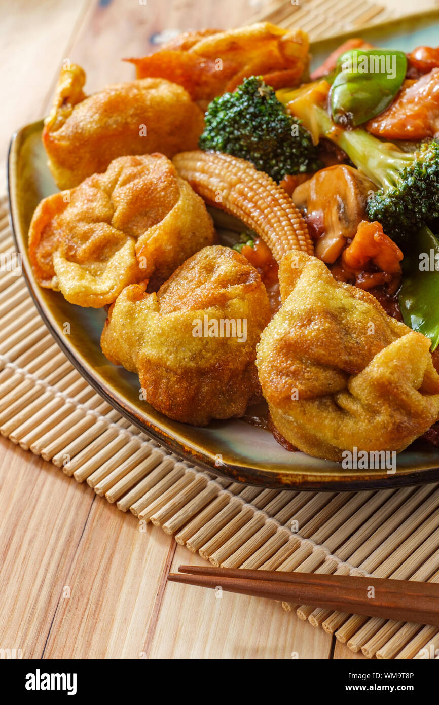 Subgum wonton hi-res stock photography and images - Alamy