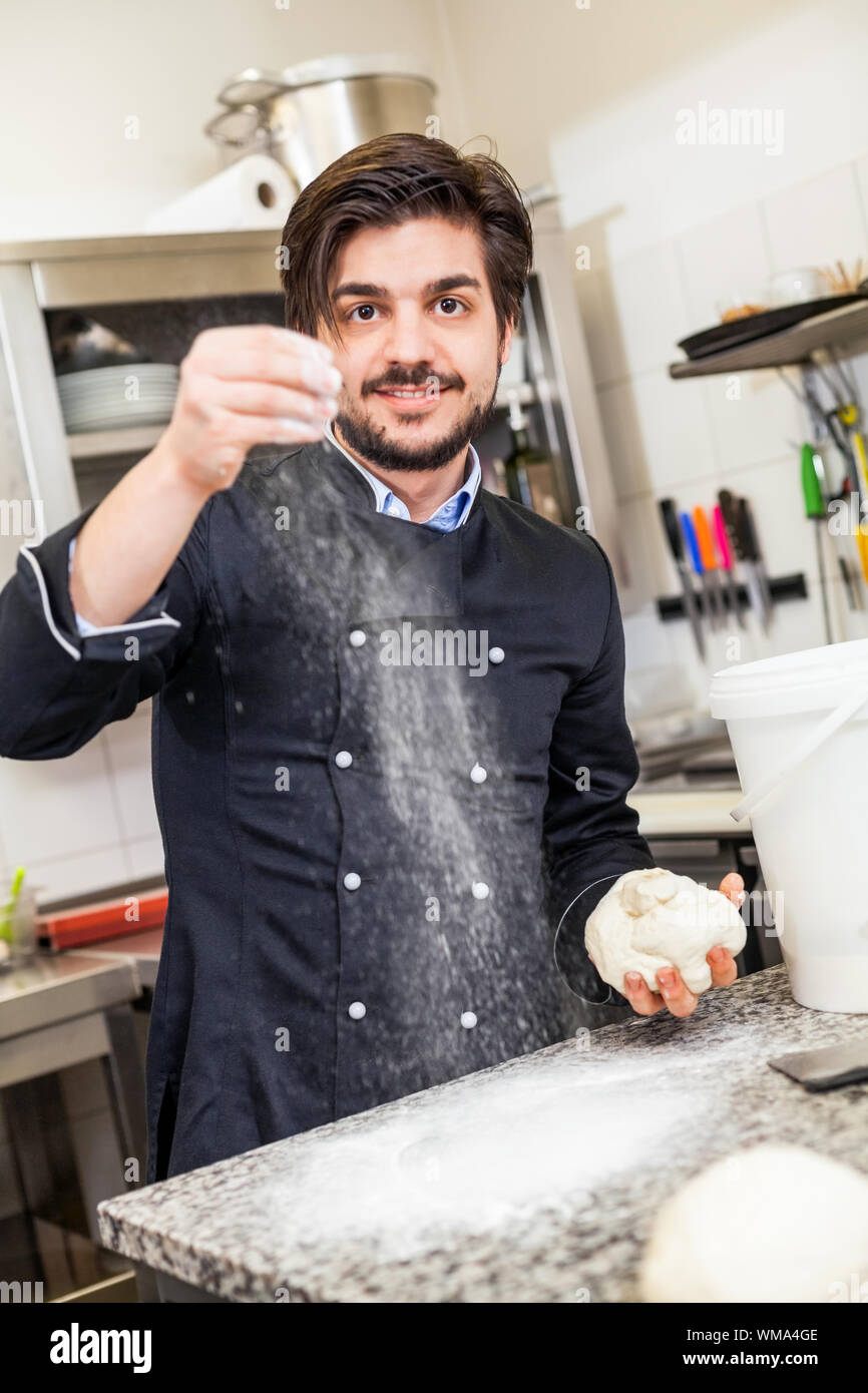 Confectionery chef hotel hi-res stock photography and images - Alamy