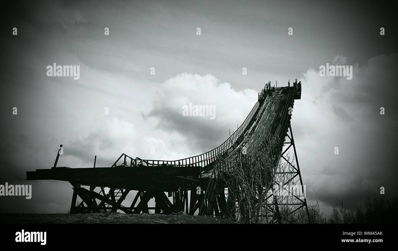 Old springboard hi-res stock photography and images - Alamy