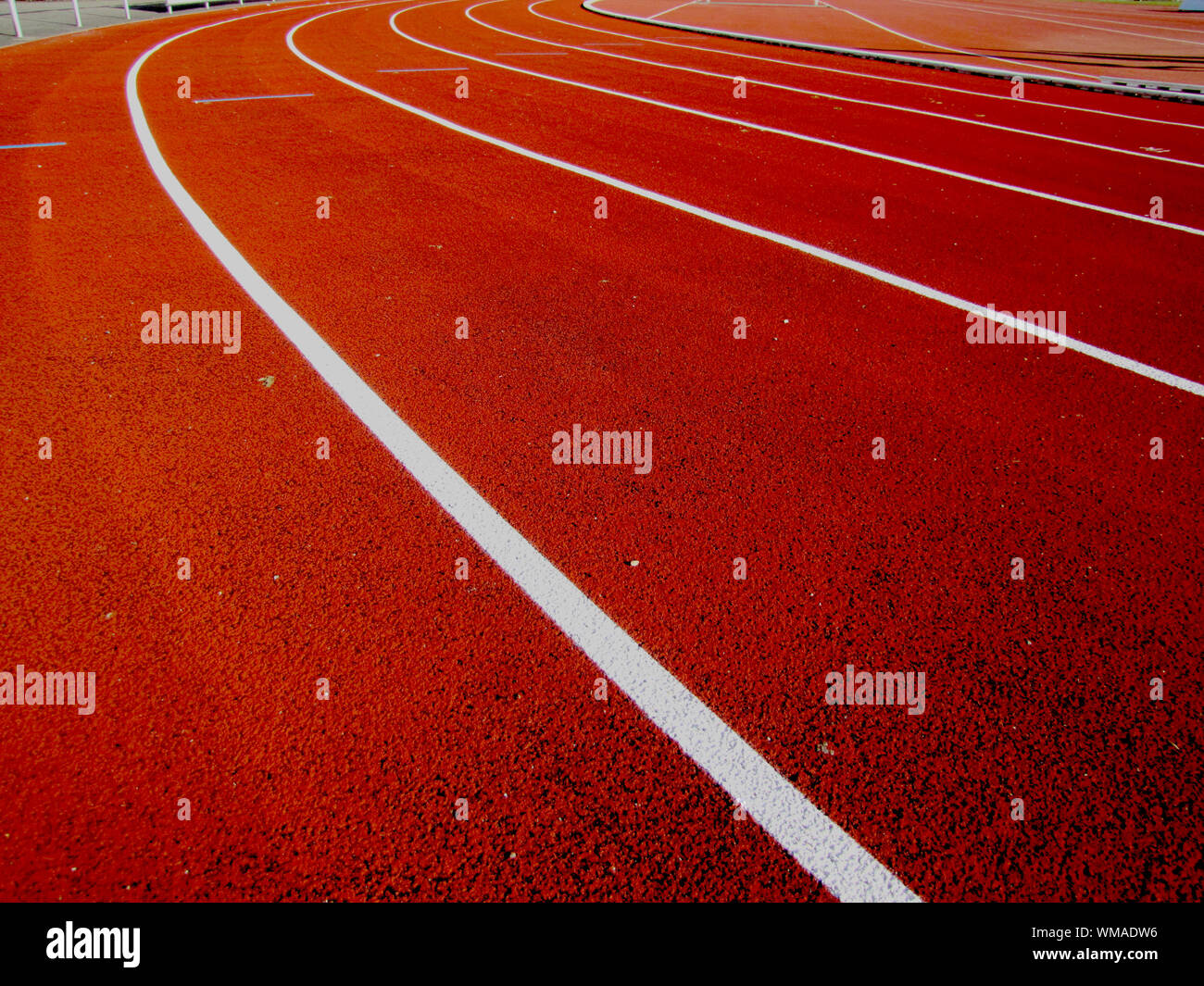 Empty race track curve hi-res stock photography and images - Alamy
