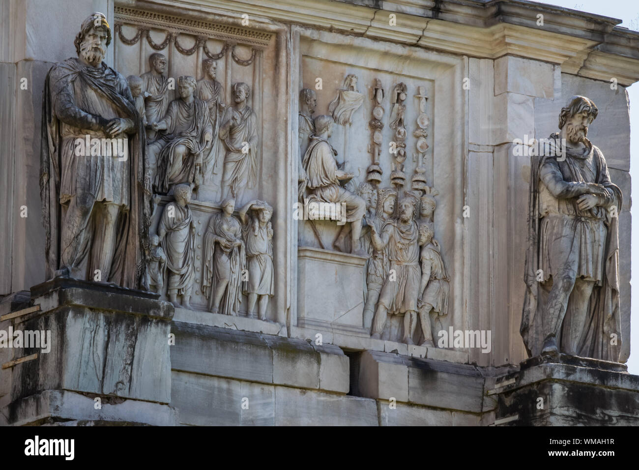 Statues on the Arch of Constantine, Roman Forum, Rome, Italy Stock ...