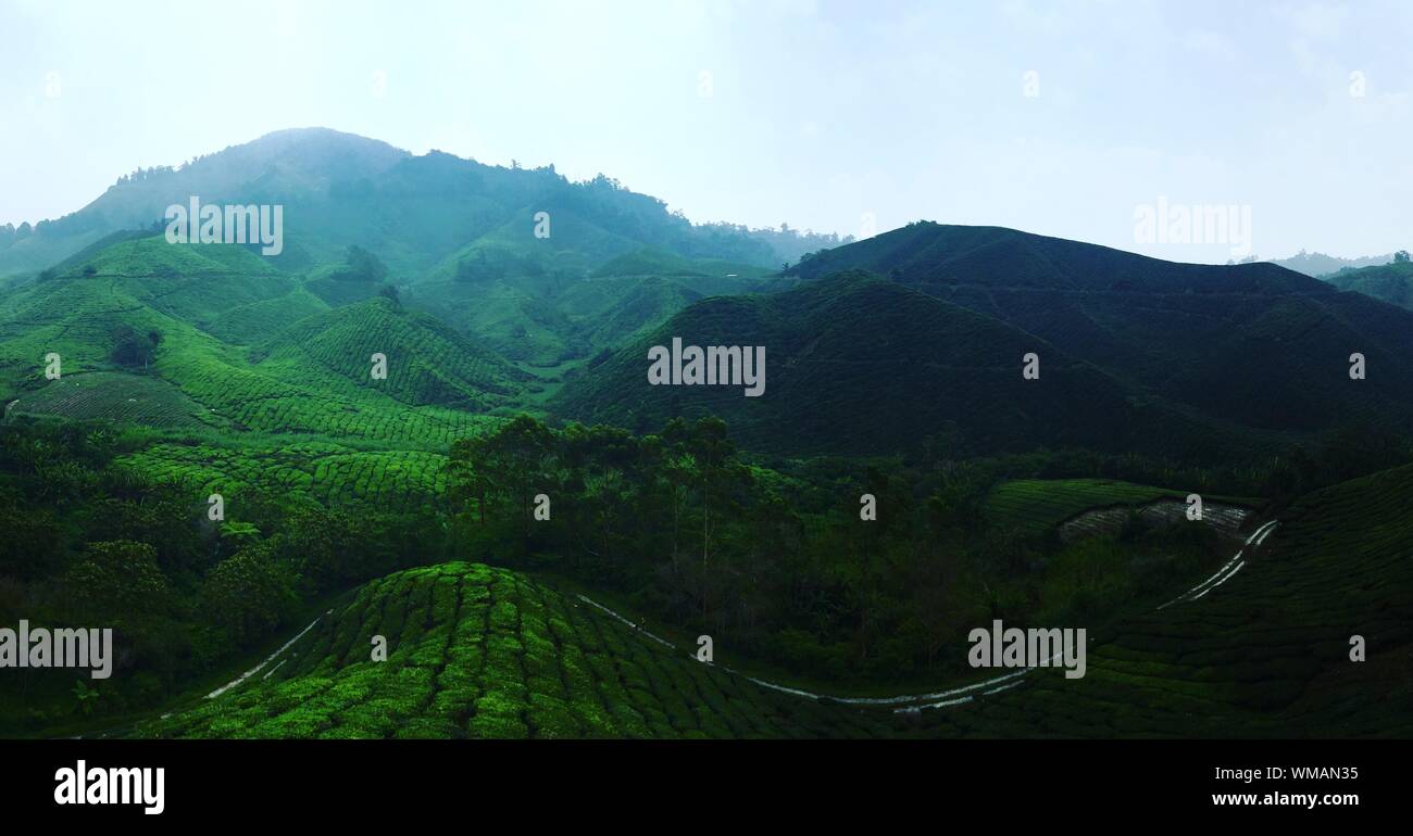 Sky scenic hills hi-res stock photography and images - Alamy