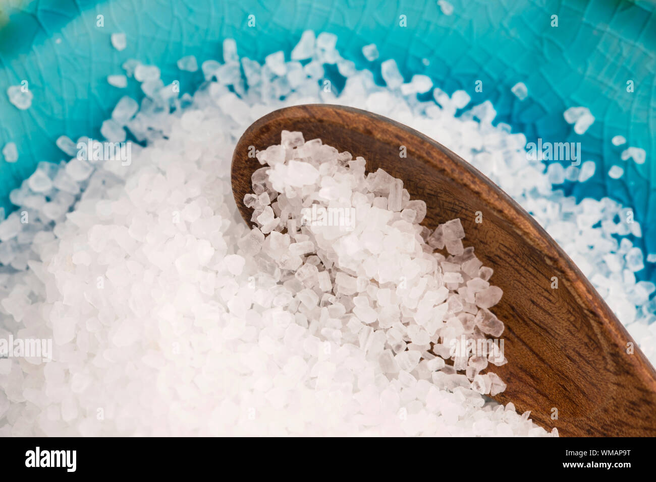 sea salt in blue bowl Stock Photo - Alamy