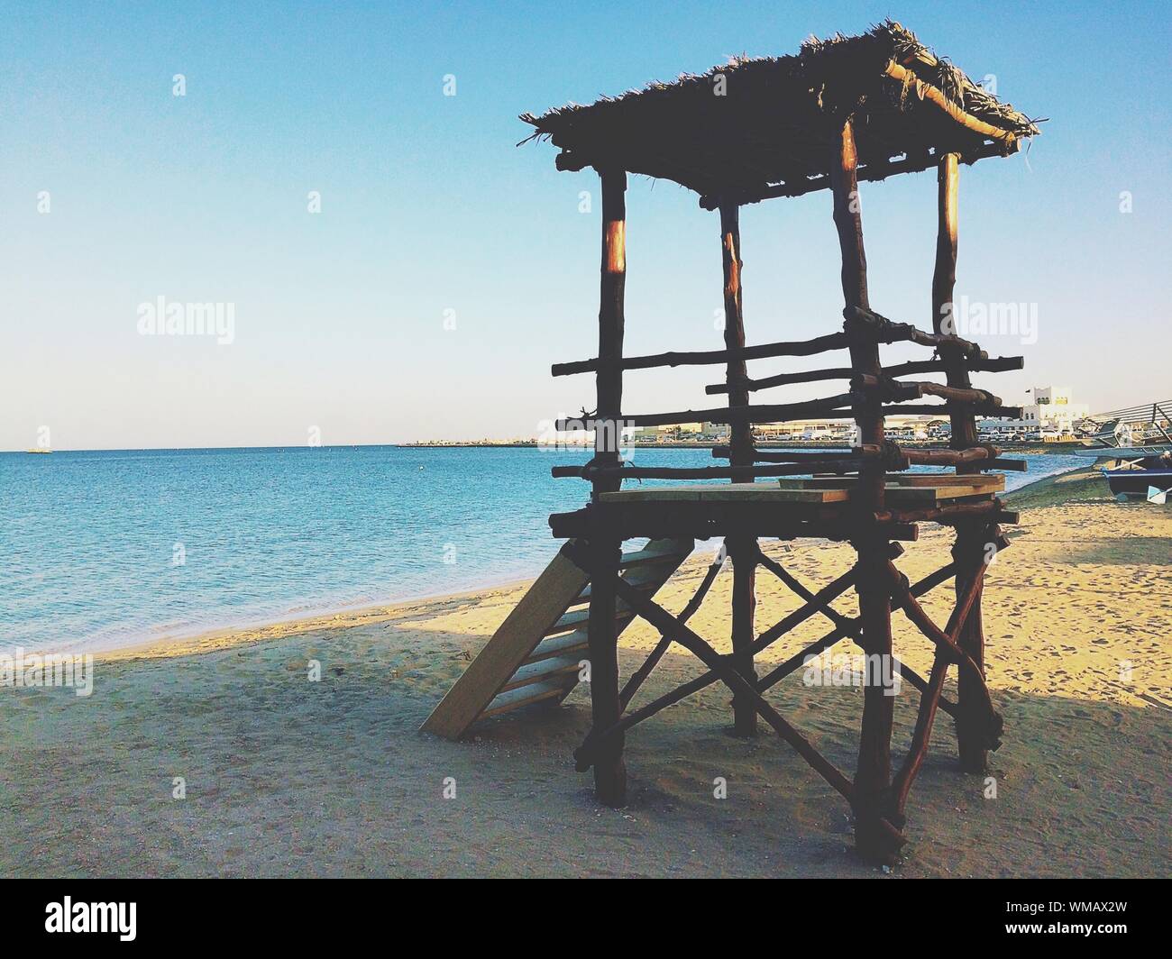 Empty beach hut hi-res stock photography and images - Alamy