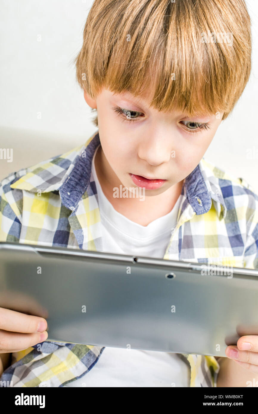 16 years old boy hi-res stock photography and images - Alamy