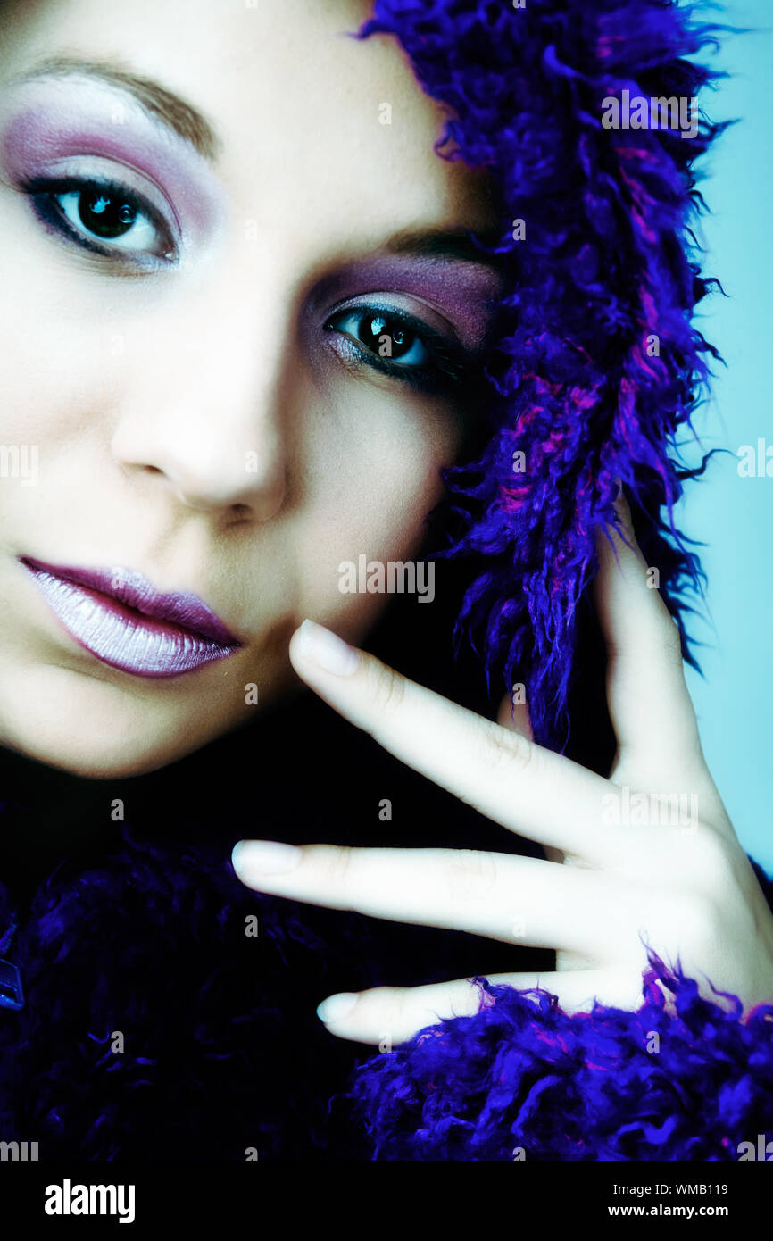 Hypnotizing a woman hi-res stock photography and images - Alamy