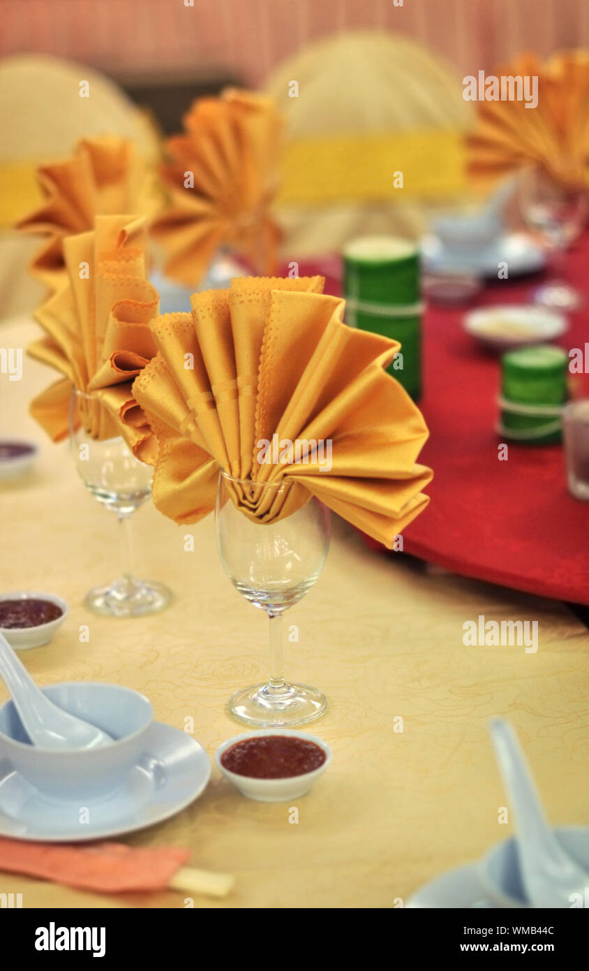 Banquet wedding table setting, shallow depth of field Stock Photo - Alamy