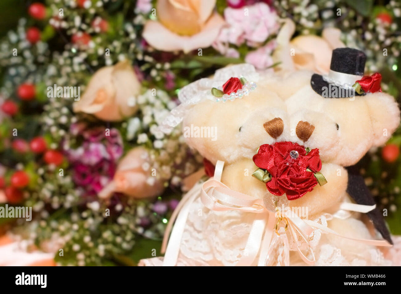 Bride And Groom Teddy Bears High Resolution Stock Photography and ...