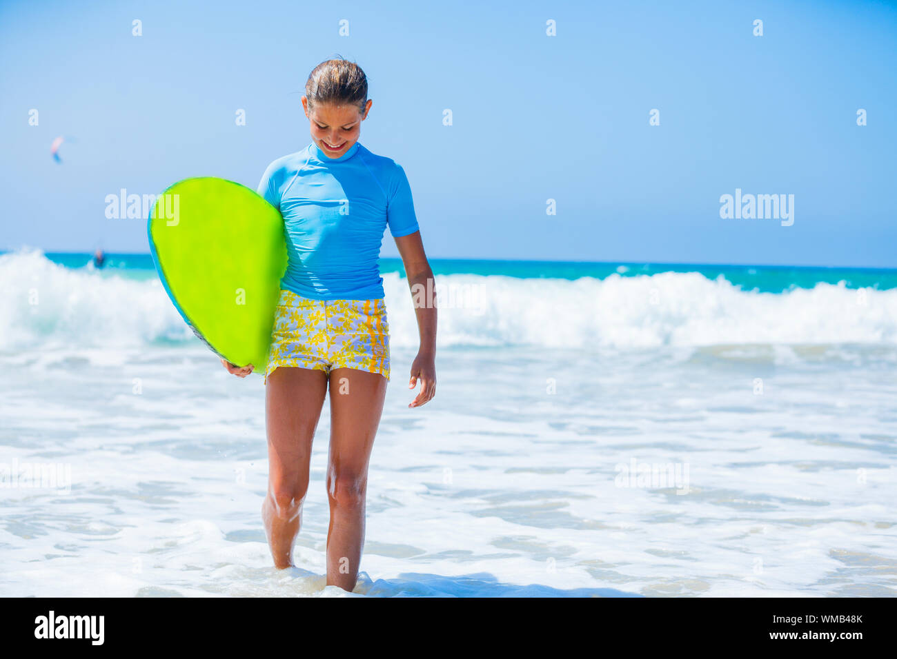 Teenage female surfer hi-res stock photography and images - Alamy