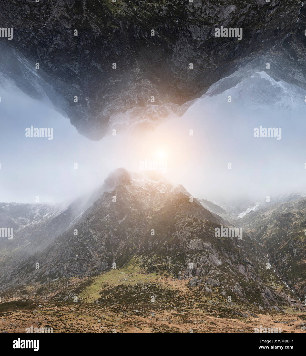 Inbetween rocks hi-res stock photography and images - Alamy