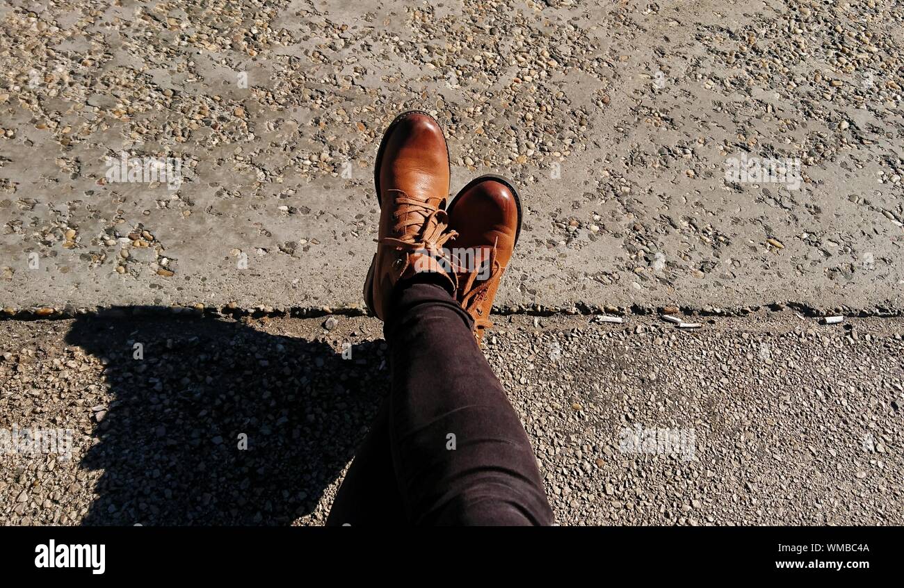 Concrete leg hi-res stock photography and images - Alamy