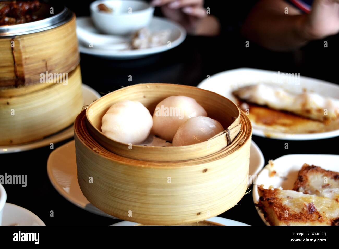 Dim sum containers hi-res stock photography and images - Alamy