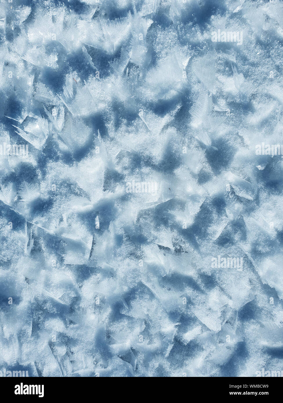 Snow crystal form beautiful snow pattern on frozen icy river Stock ...