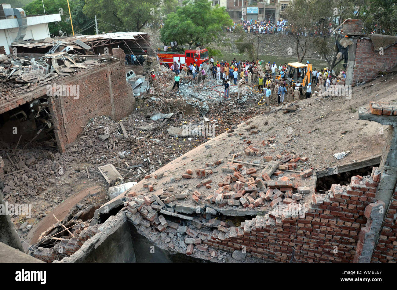India gurdaspur fireworks hi-res stock photography and images - Alamy