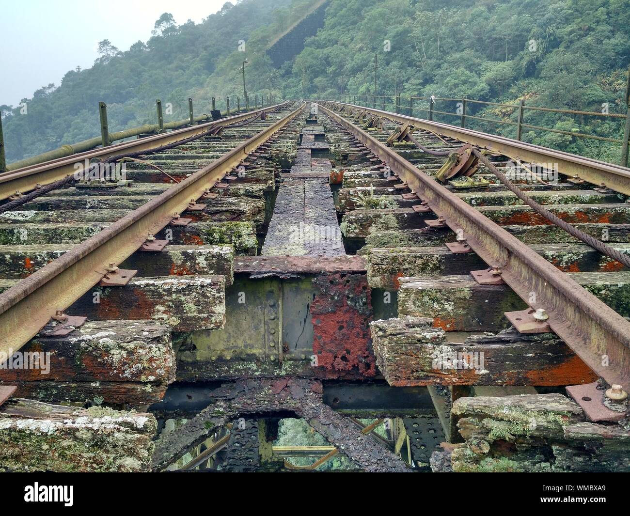 Abandoned rail hi-res stock photography and images - Alamy
