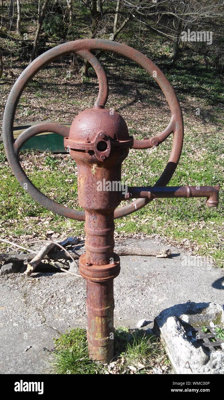 Rusty old pump hi-res stock photography and images - Alamy