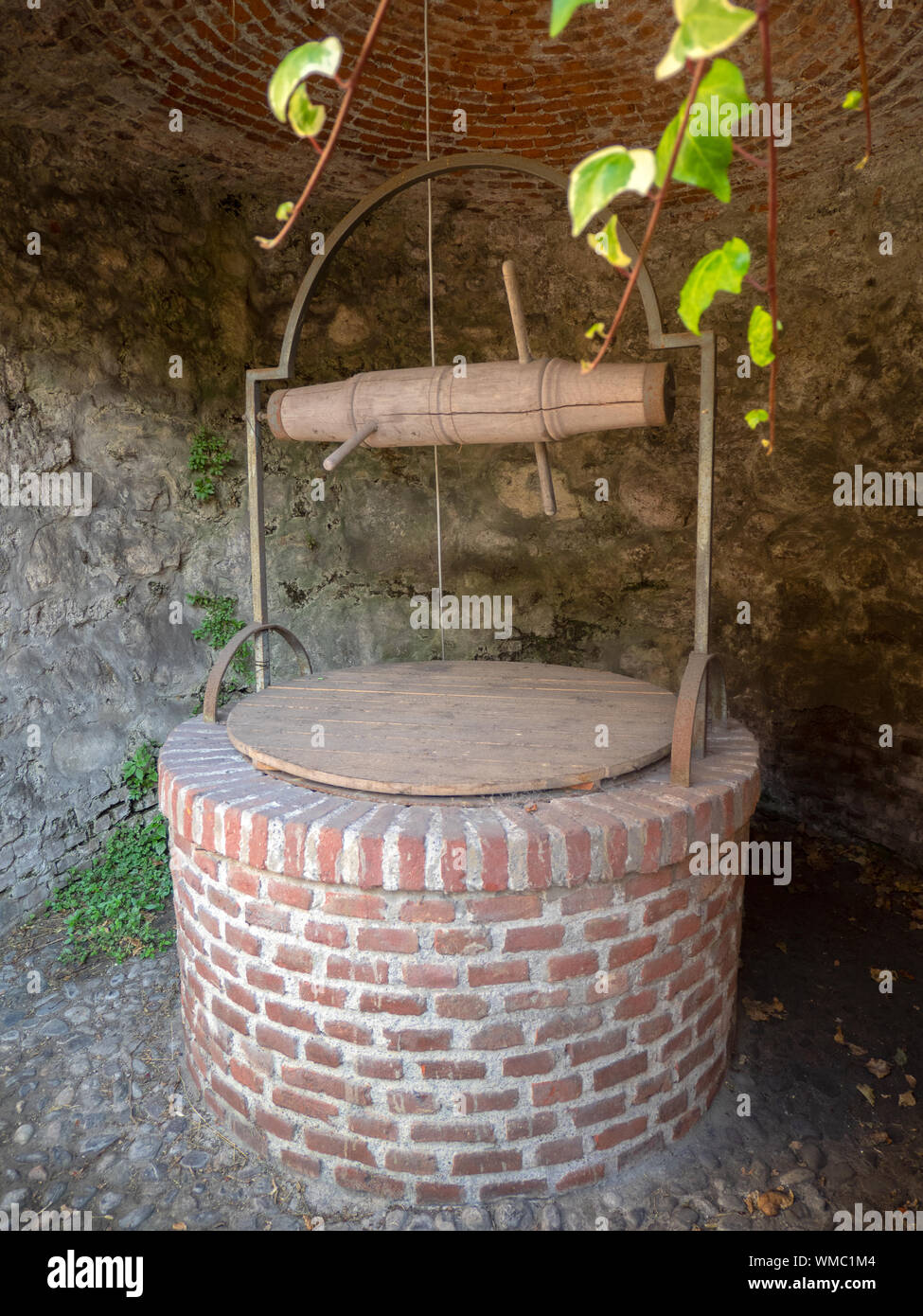 Water well structure hi-res stock photography and images - Alamy