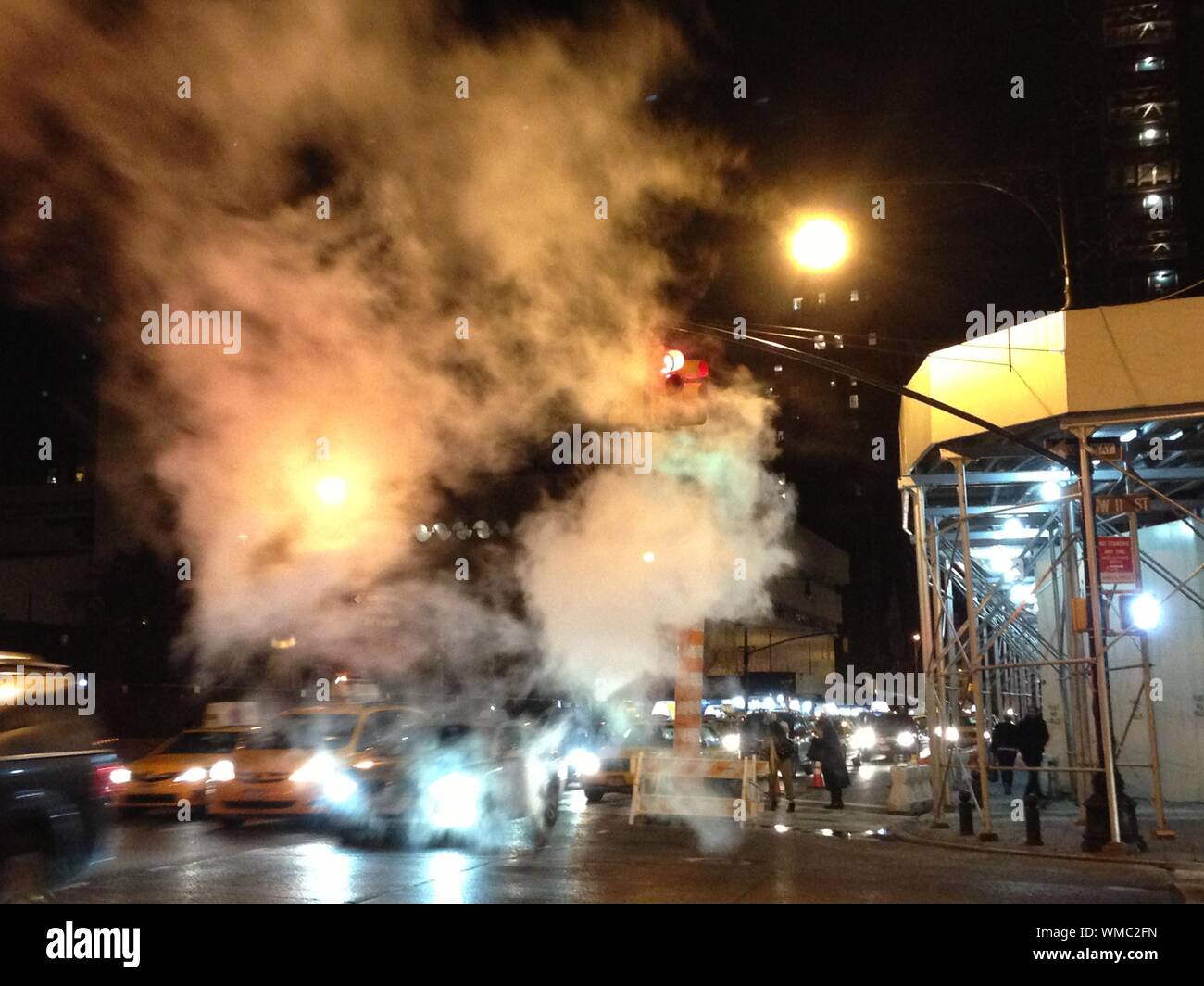 Smoke city hi-res stock photography and images - Alamy